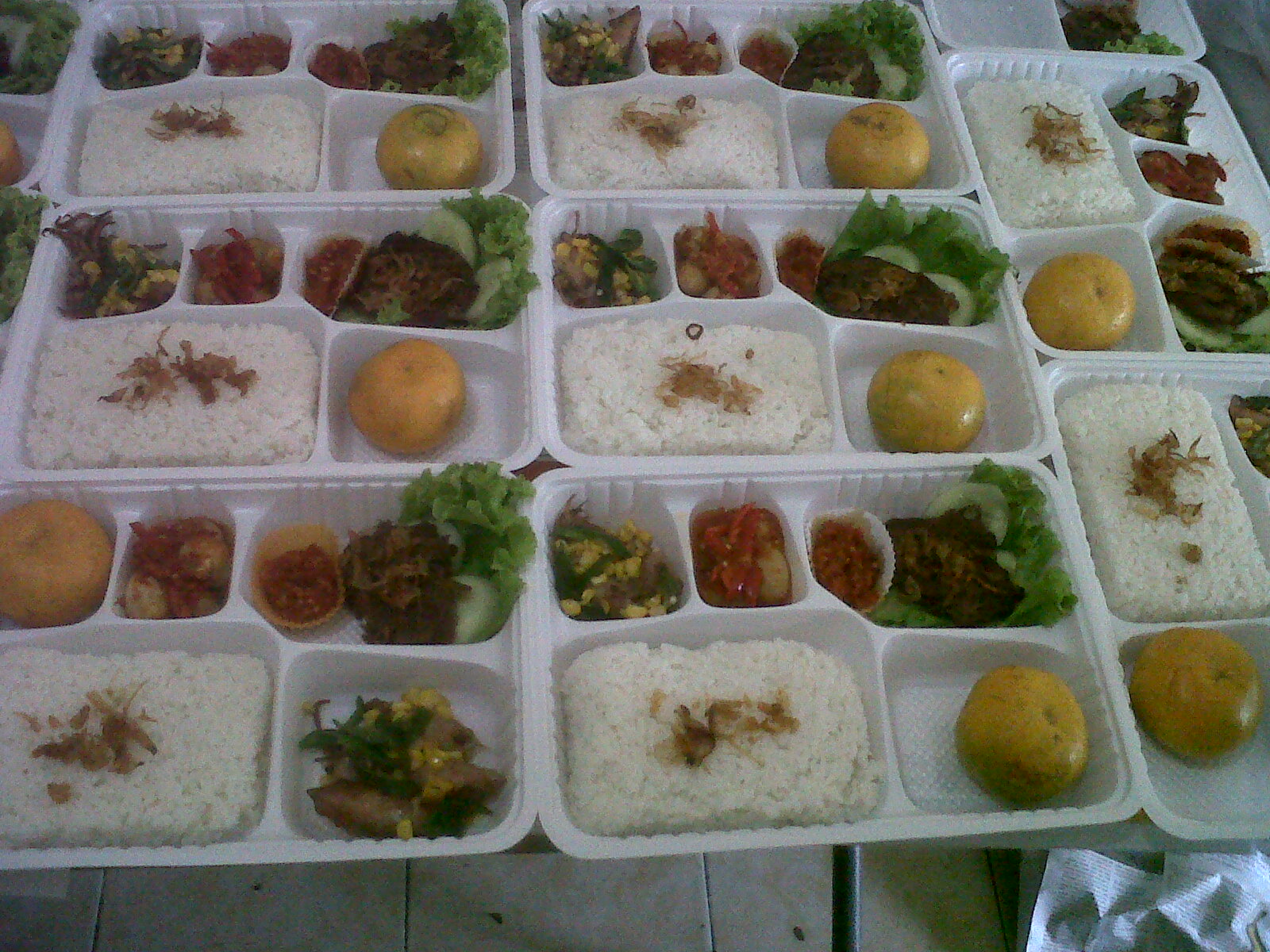 Paket Makan Siang, Lunch