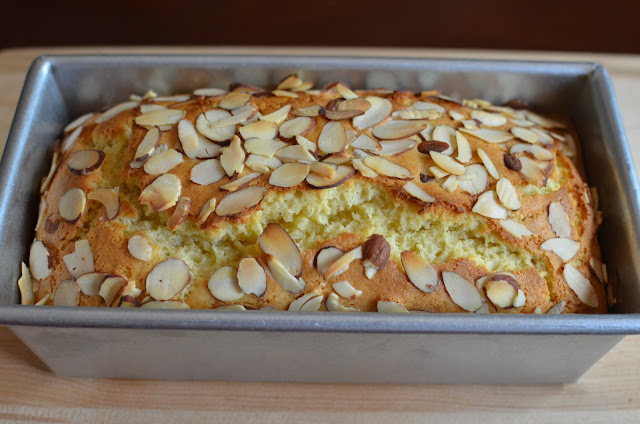 Playing with Flour: Almond bread