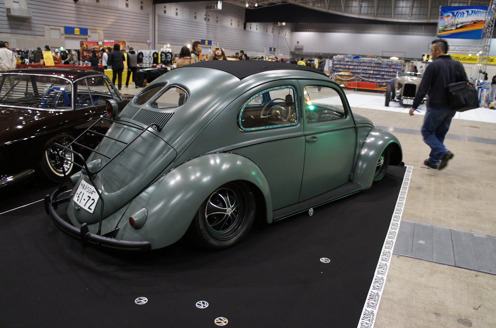 slammed sixty: Sunroof split bug