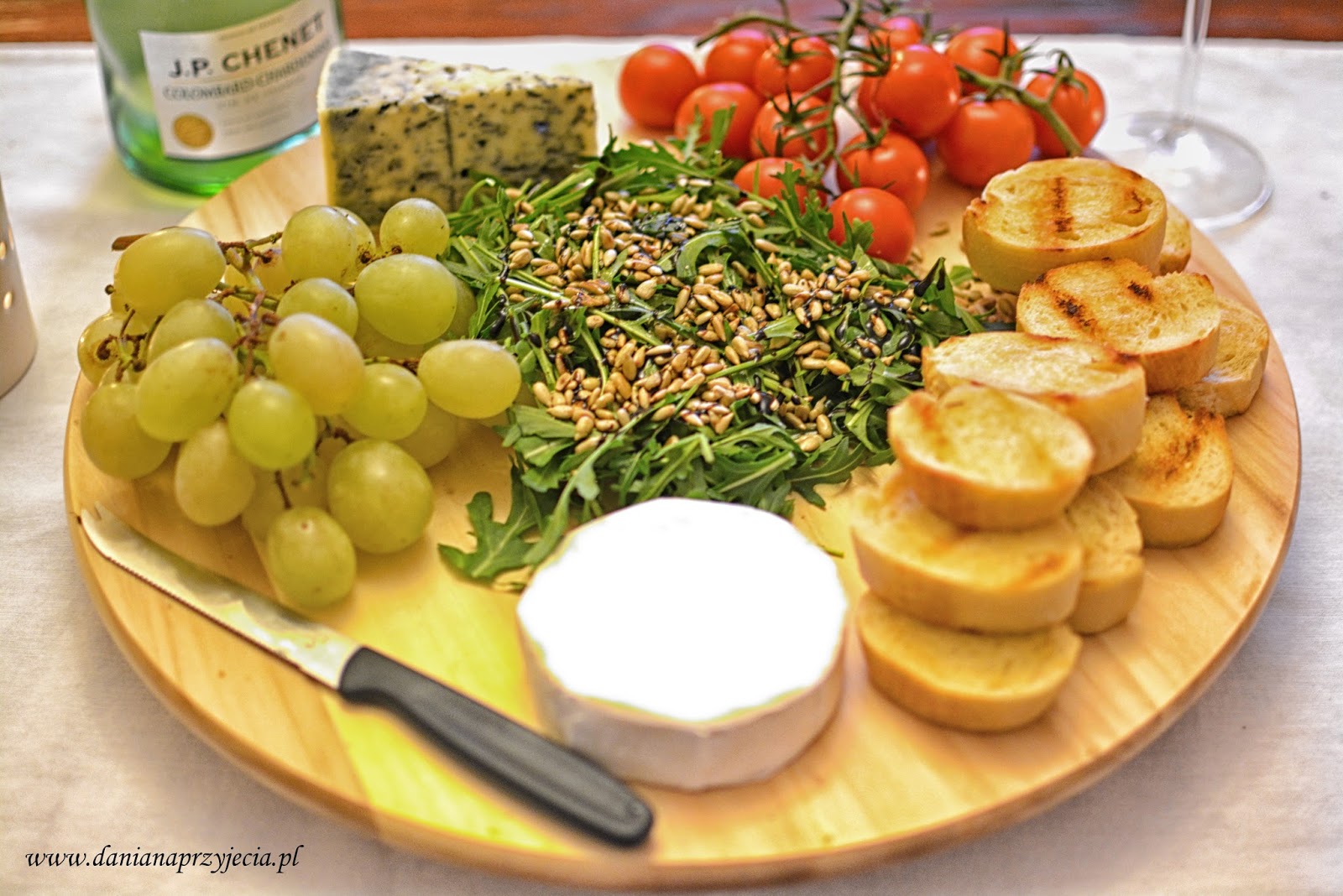 DANIA NA PRZYJĘCIA: Deska przekąsek.