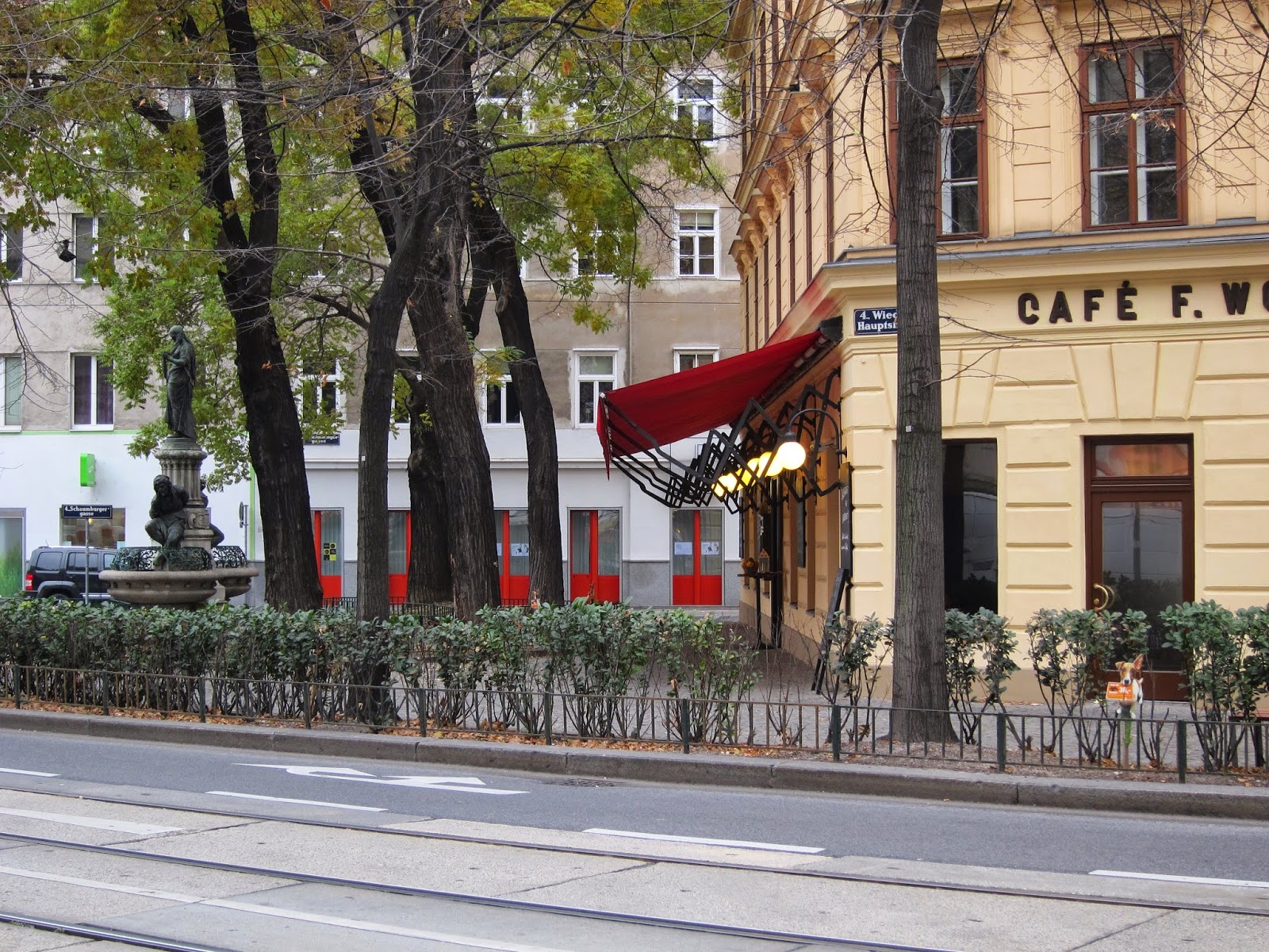 ANTECEDENT ARCHITECTURE: Shopfronts in Vienna