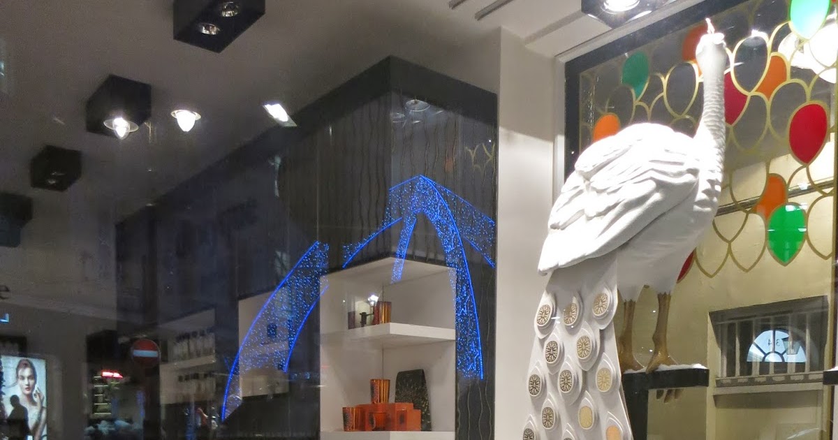 RetailStoreWindows.com: Diptyque, London