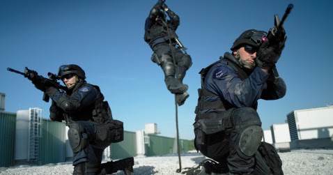 Guerreros de Élite: El Manual Básico de los SWAT nº9