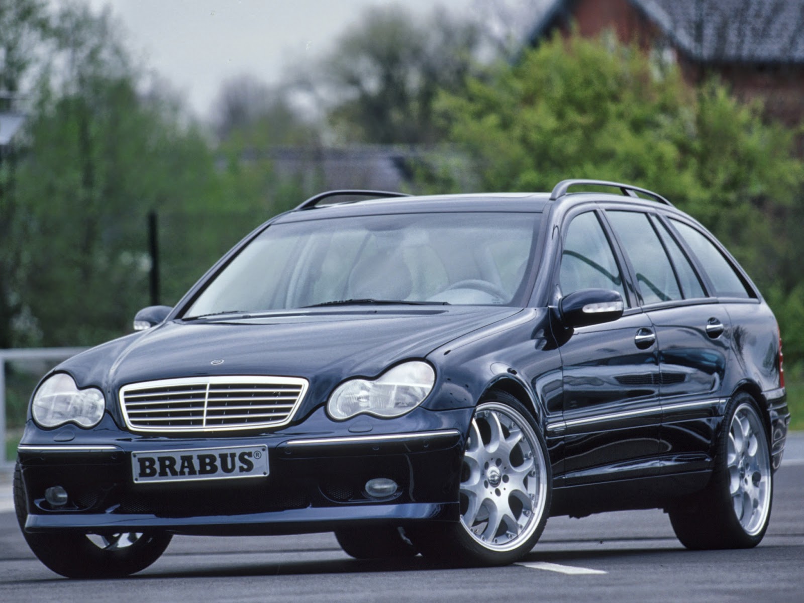 Mercedes-Benz C320 S203 BRABUS | BENZTUNING
