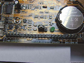 Diferenciar las funciones del sistema operativo: PILA CMOS