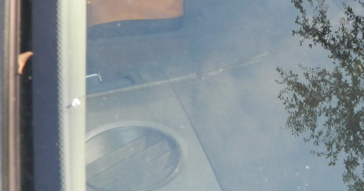 Lise's Log Cabin Life: Cracked Windshield