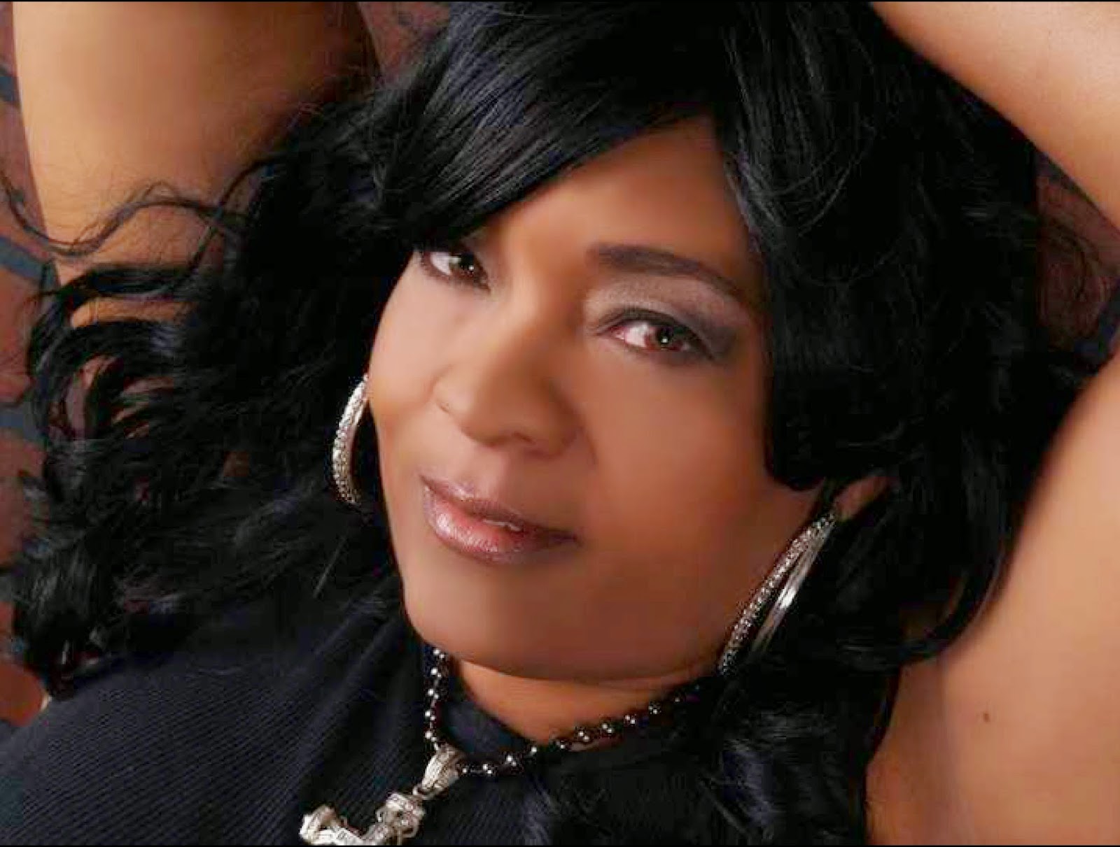 WTLE WHAT'S GOING ON NOW! Visit www.whosthatladyent.com THE NO GOSSIP ...