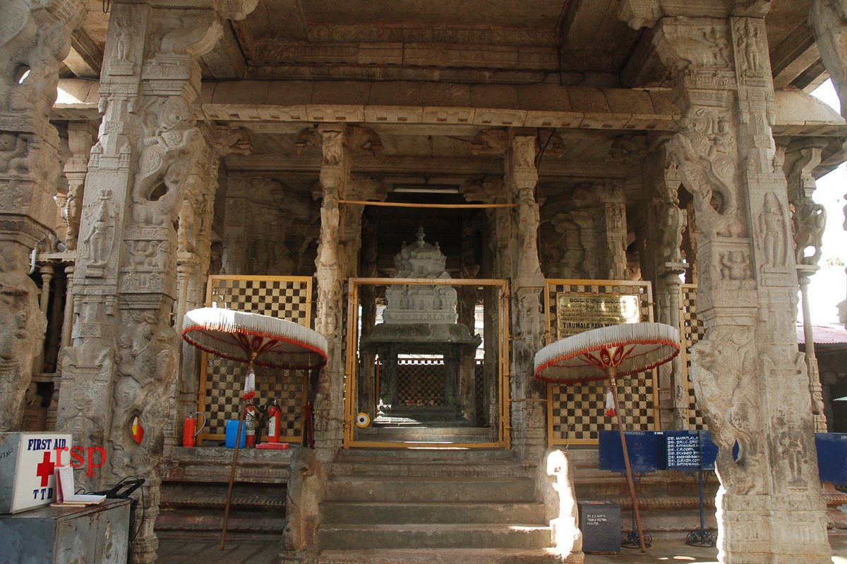 Mandapams Depicts the Glory of Tirumala Temple - rspnetwork.in