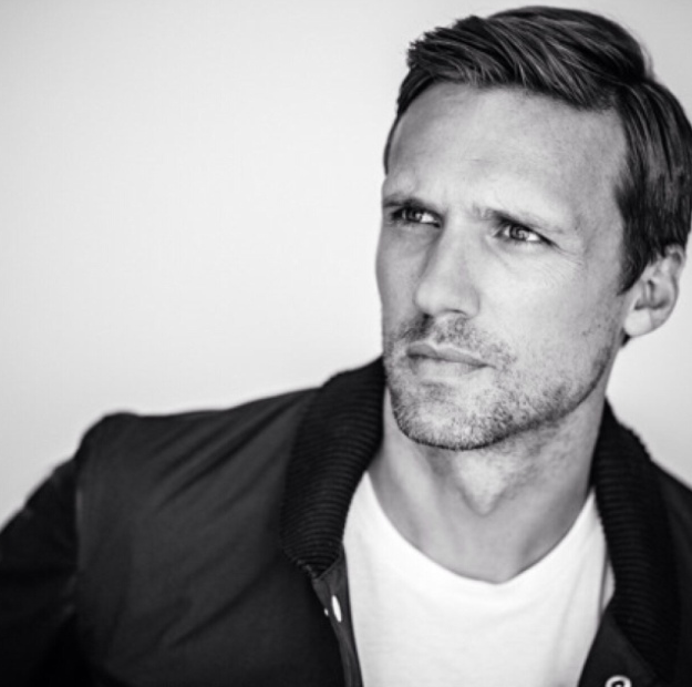 my new plaid pants: Gratuitous Teddy Sears