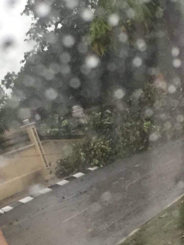 Gambar Kejadian Ribut Kuat Di Terengganu 4 Julai 2015 - JunaBlogg