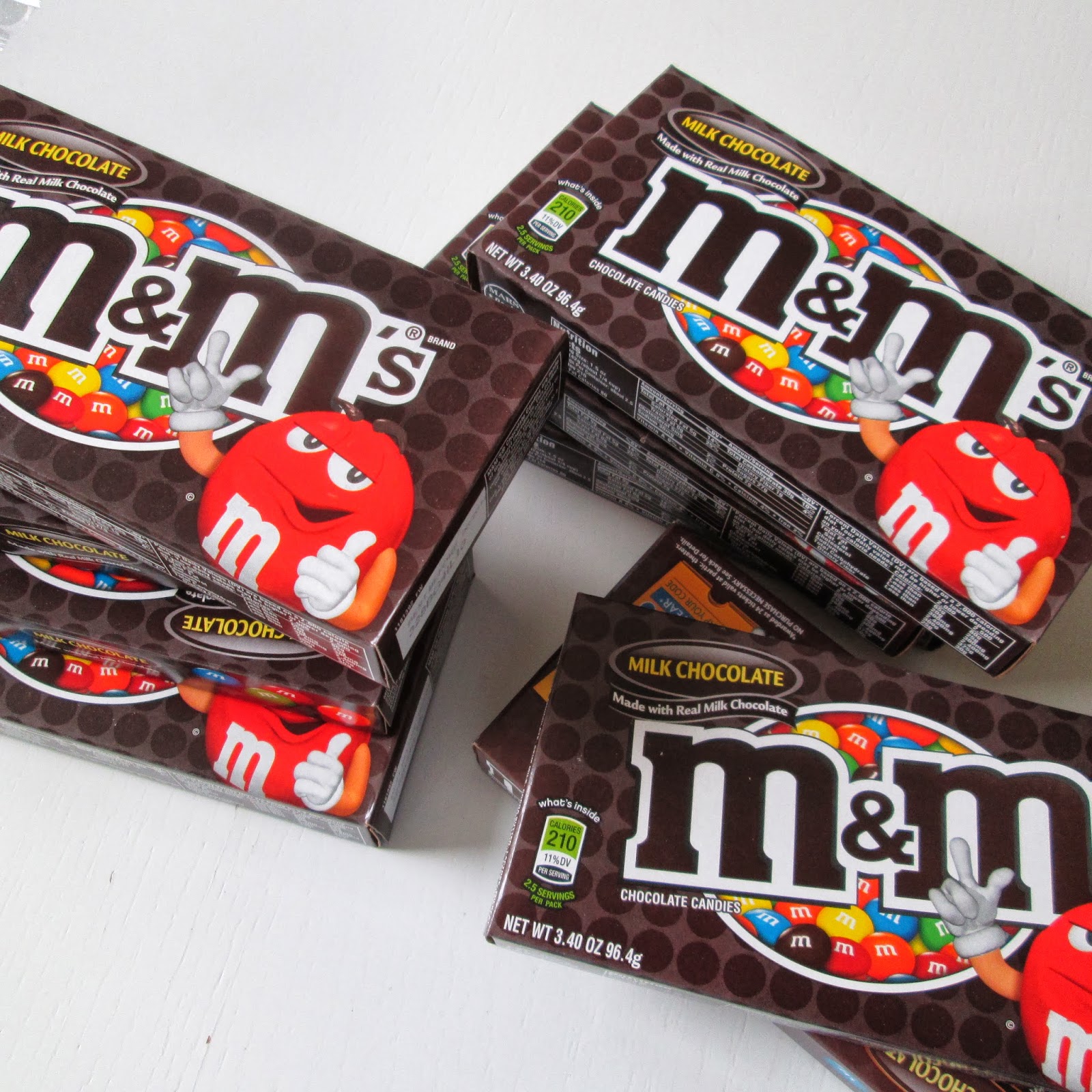 roommom27: Halloween m&m boxes for the Baseball Team