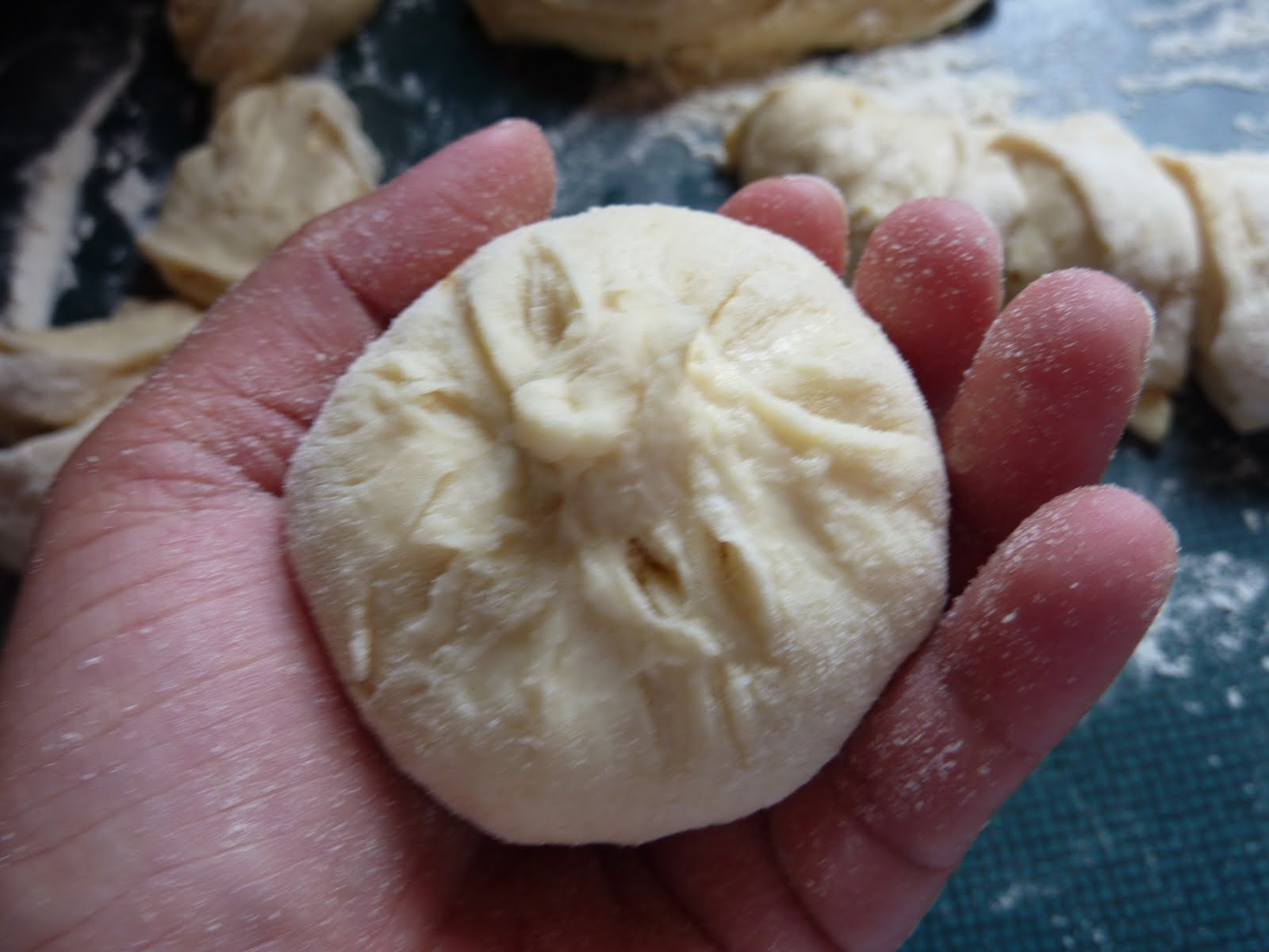 Tales of a Babbling Spoon: Baked Siopao Asado