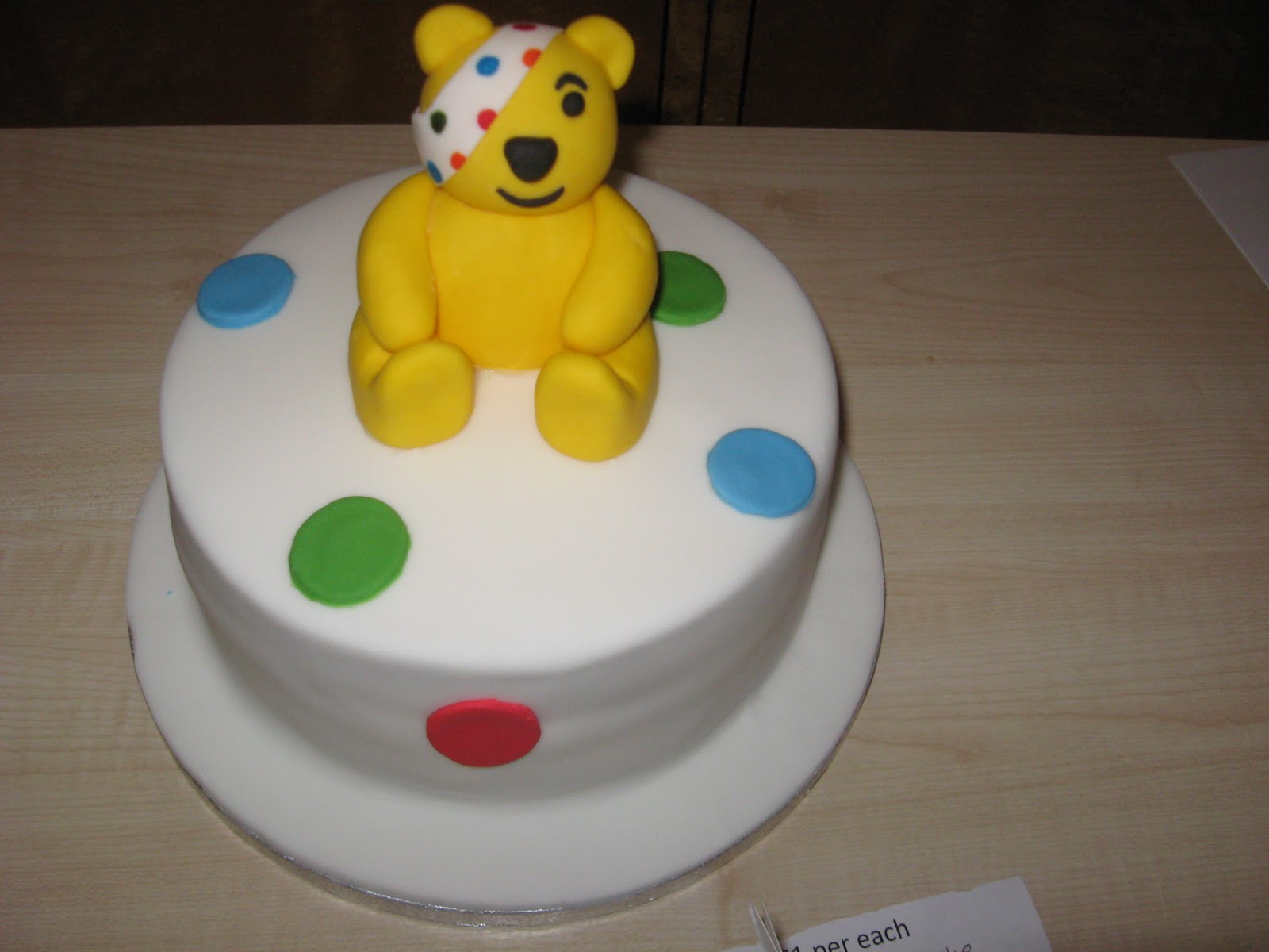 The Great Cake Experience: Pudsey cake & cupcakes - BBC children in ...