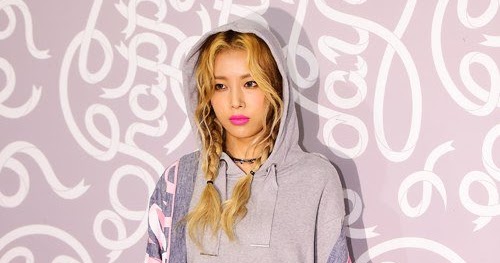 Yoobin attends 'eyeye' launch event