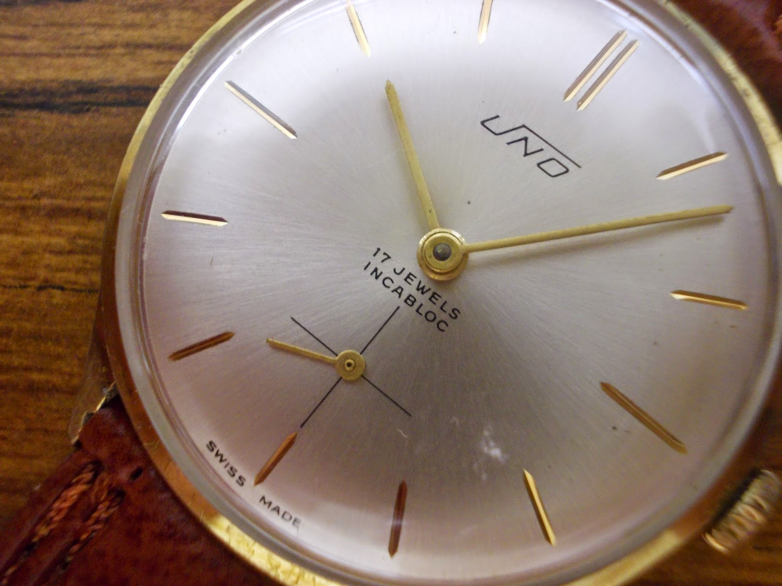 vintage watches: Uno RM450