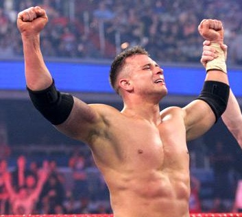 Sports star: Alex Riley WWE Profile And Pictures