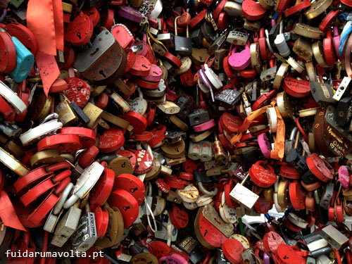 FUI DAR UMA VOLTA: MAIS CADEADOS (MUITO MAIS!)