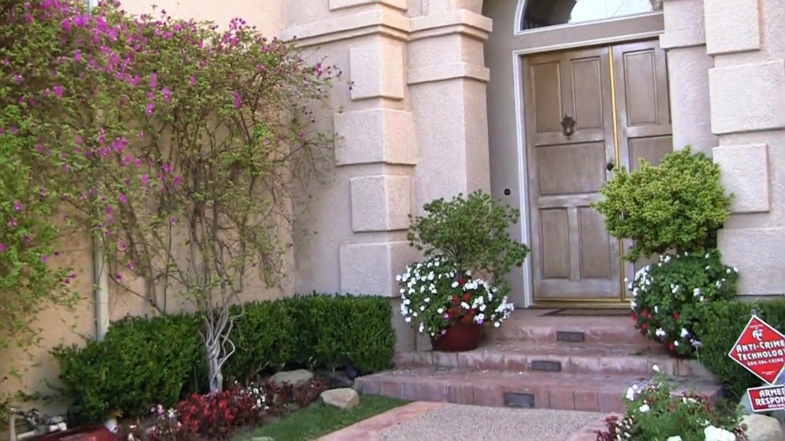 Set-Jetter & Movie Locations and More: Paranormal Activity 2 (2010)