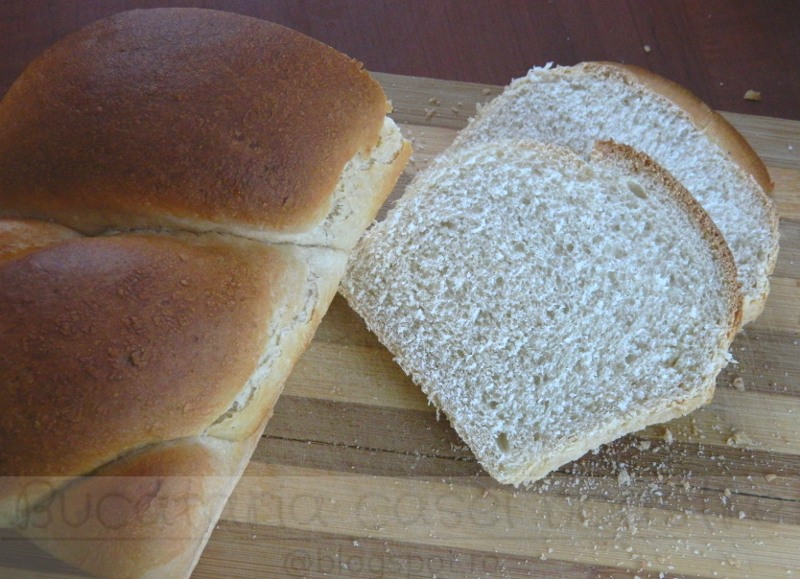 Bucataria casei noastre: Paine alba, simpla