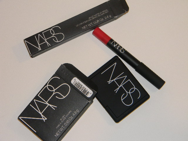 Curves Curls & Style: Classic Red Lip