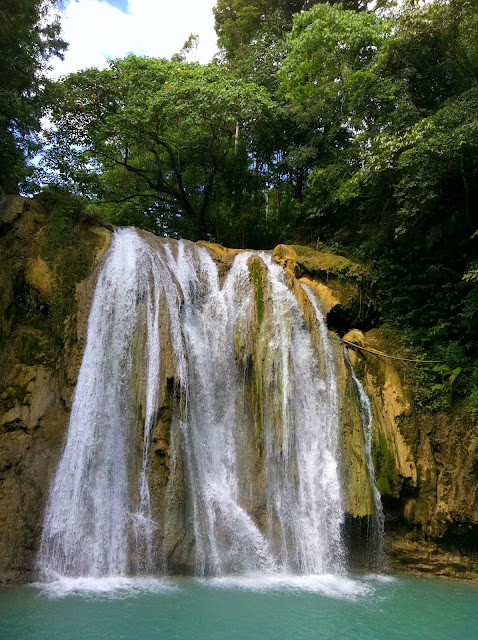 naga-a-naga: CHASING WATERFALLS: Daranak Falls