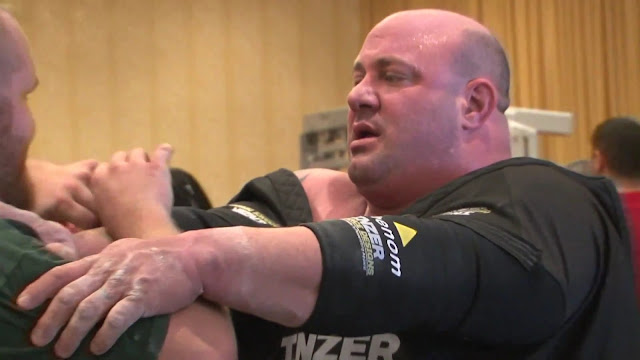 Male Media Entertainment: Powerlifter Scott Mendelson Bigger The Better