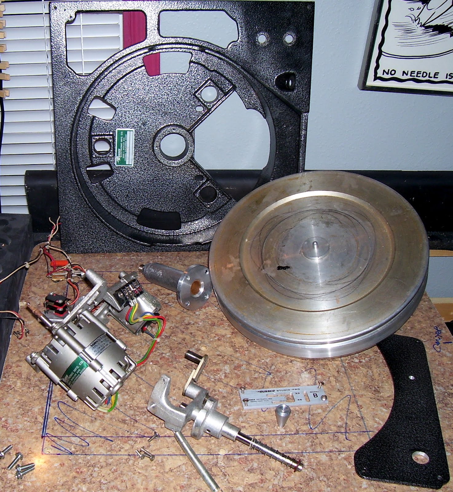 Broadcast Turntables: Russco Studio Pro-B - Broadcast Idler [33 & 45 RPM]