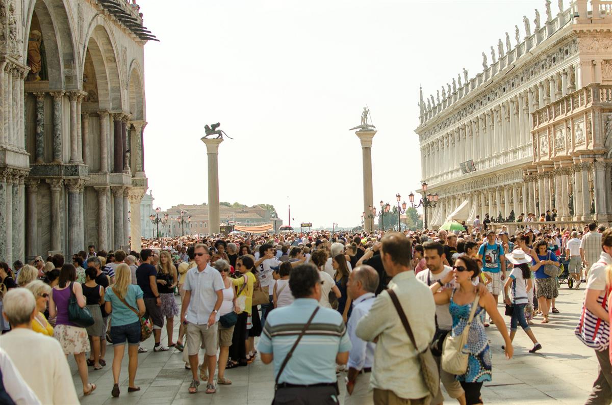 IT'S TIME TO BE SERIOUS BLOG: VENICE'S TOWN