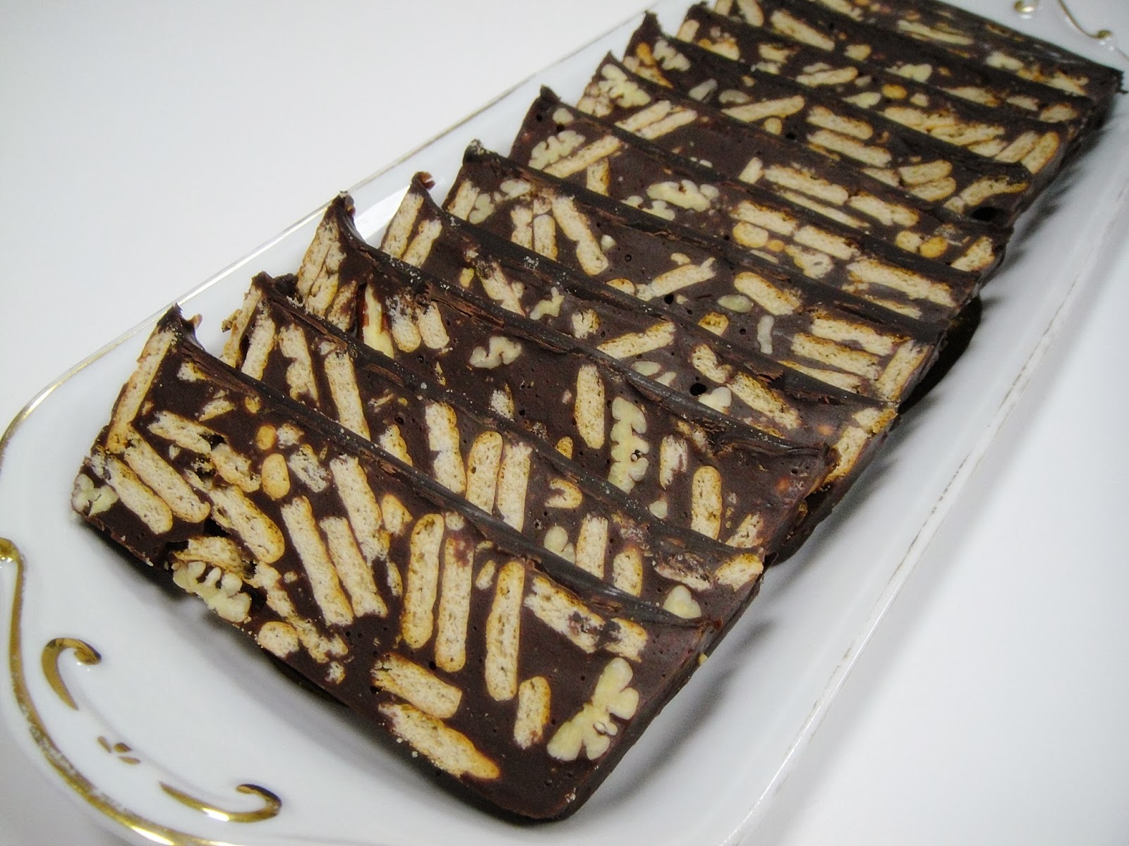 Maryam's Culinary Wonders: 562. Iraqi Kit Kat Slice