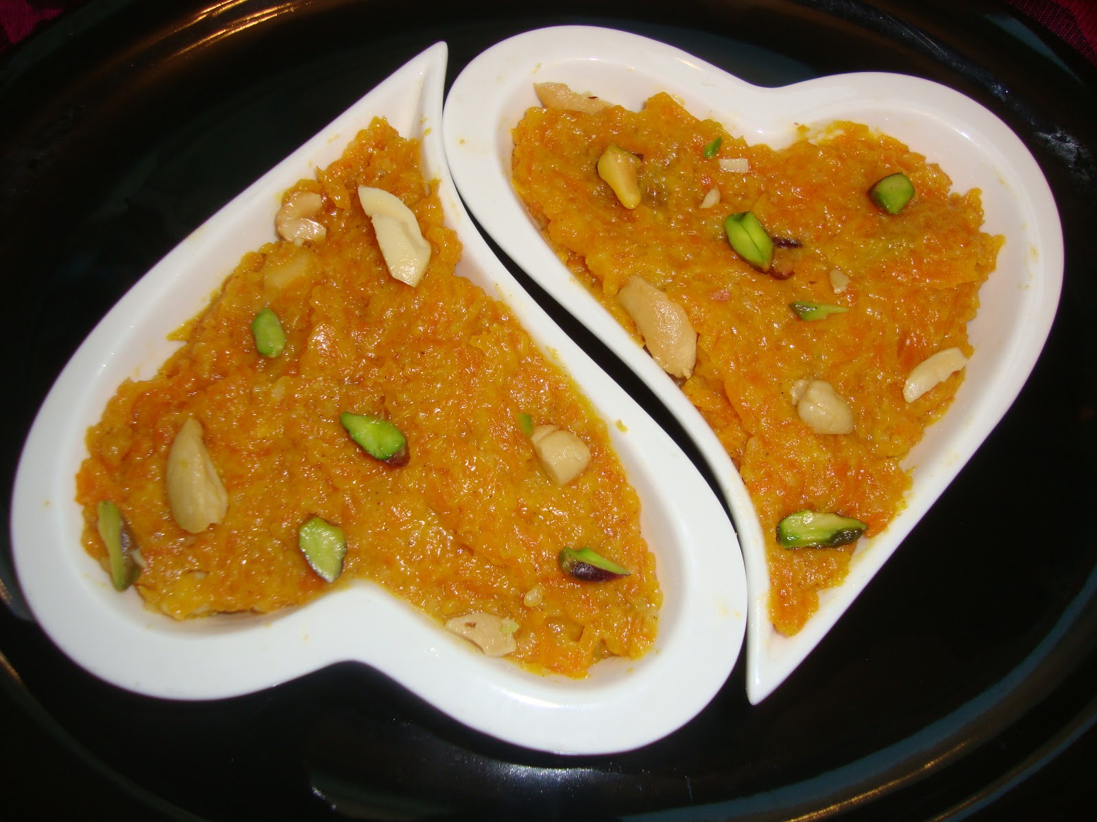 Poornima's Cook Book: Carrot / Gajar Halwa