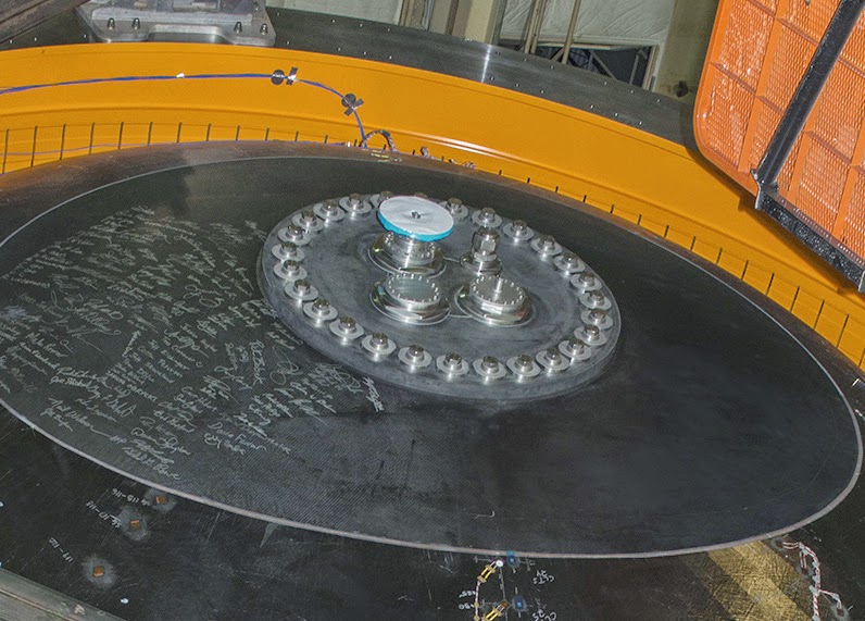 Suburban spaceman: NASA Engineers Prepare Game Changing Cryotank for ...