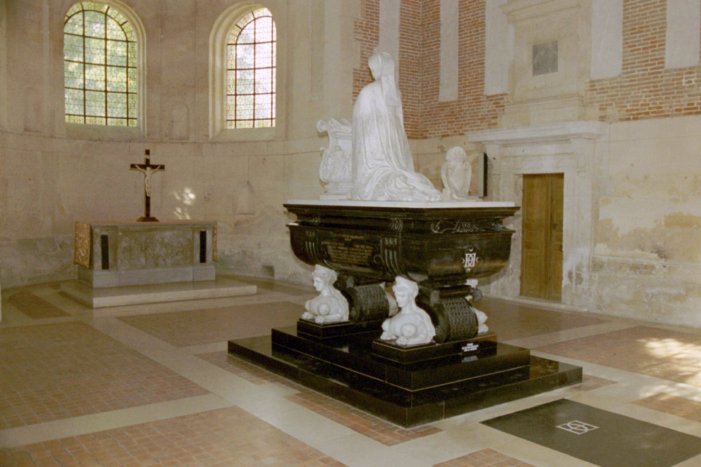 Diane de Poitiers: Diane's Funerary Chapel at Anet