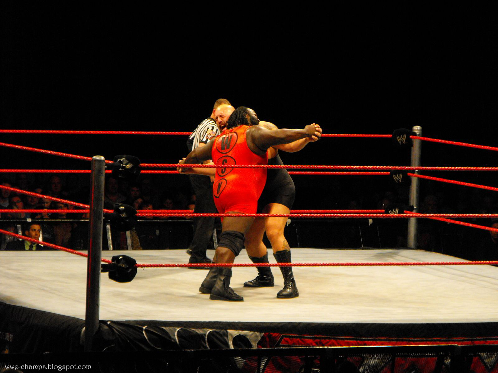 WWE CHAMPS: 'THE WORLD'S STRONGEST MAN' MARK HENRY