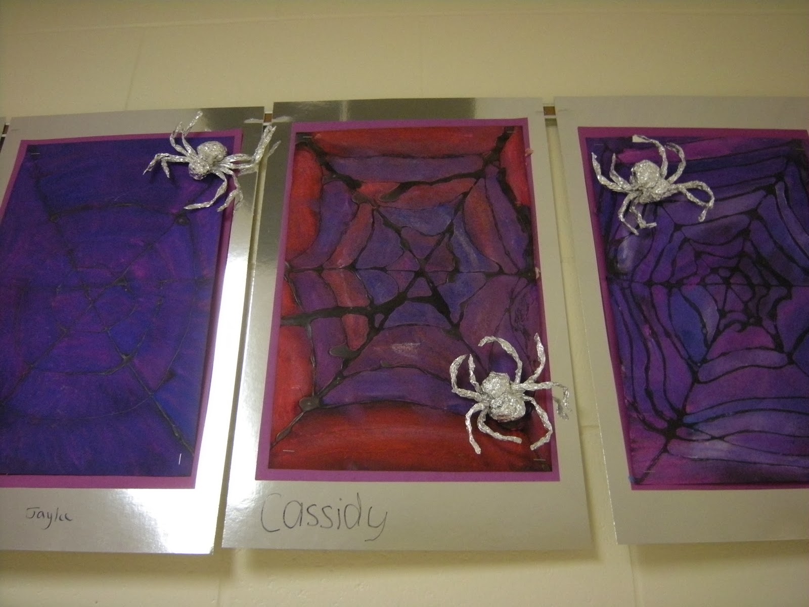 Artolazzi: Chalk Spiders in a Web