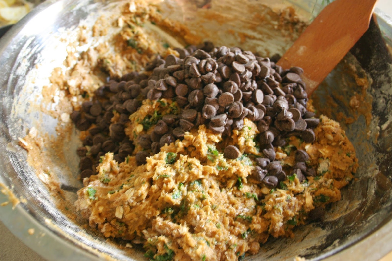 Effortnesslessly: Kale Chocolate Chip Cookie