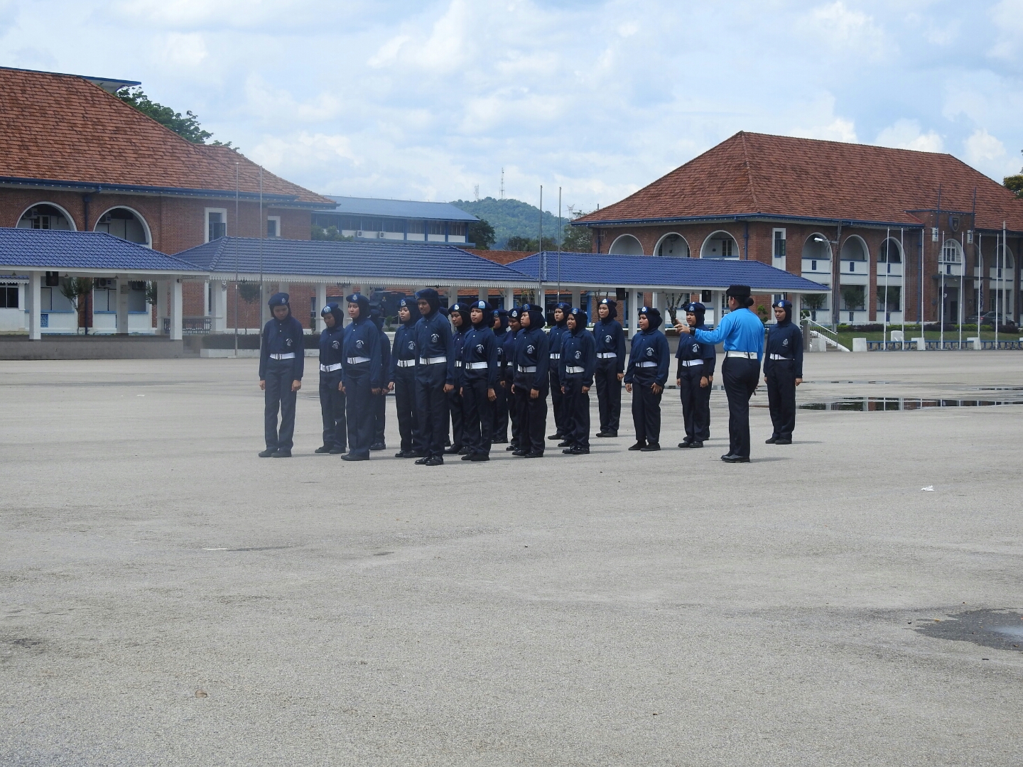Taufik: Be A Real Cops (Latihan Kadet Polis bersama Jurulatih PULAPOL KL)