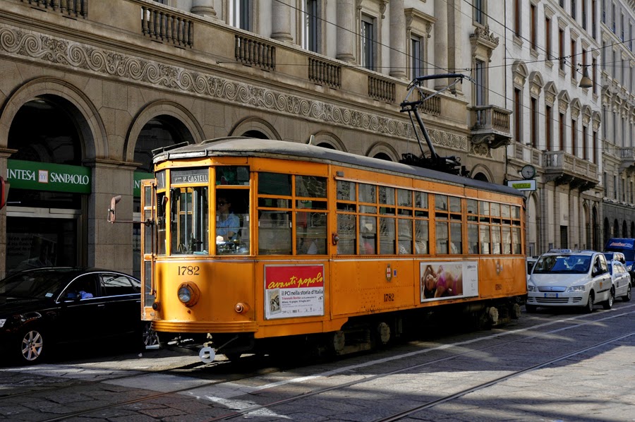 milandailyphoto.com: MILANO TRAM