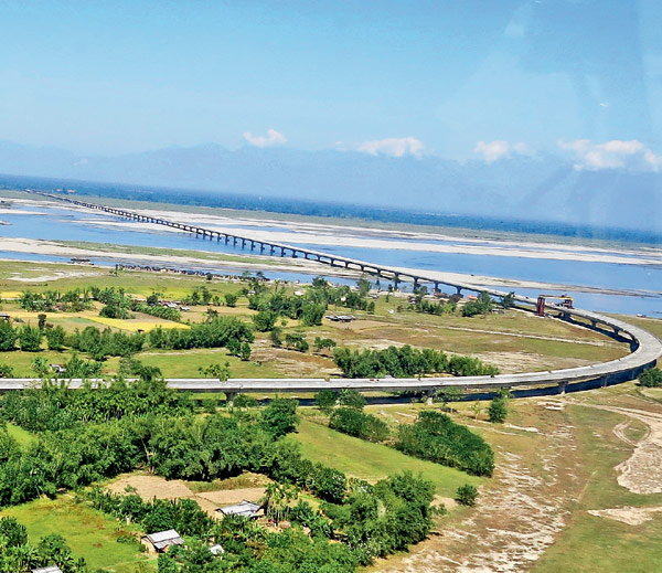 CRACKING GROUPS: DHOLA - SADIYA BRIDGE : COUNTRY'S LONGEST RIVER BRIDGE