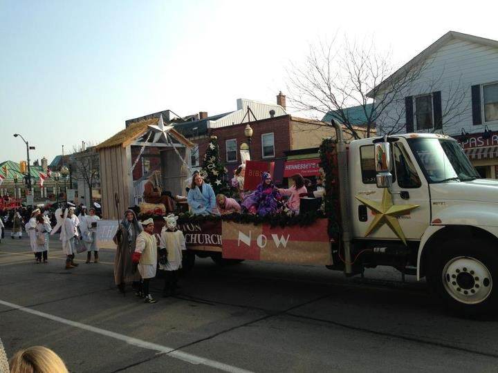 Vote for Walton United’s float in the Oakville Santa Claus parade ...