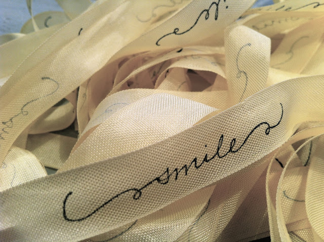 You Could Make That: VINTAGE PRINTED RIBBON TUTORIAL AND A GIVEAWAY!