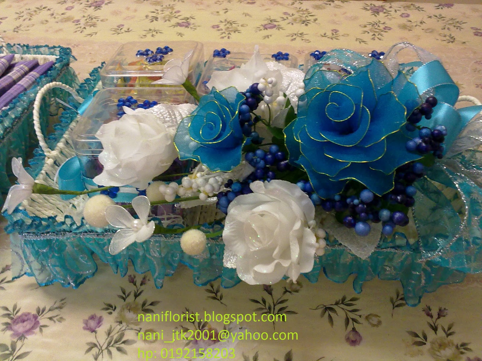 Nani Florist: GUBAHAN HANTARAN BUNGA ROS STOKIN BIRU DAN BUNGA ...