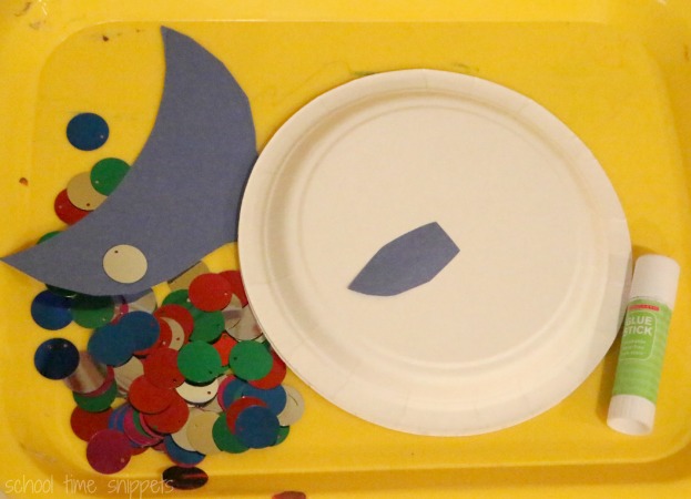 Sparkly Paper Plate Fish Craft for Kids | School Time Snippets