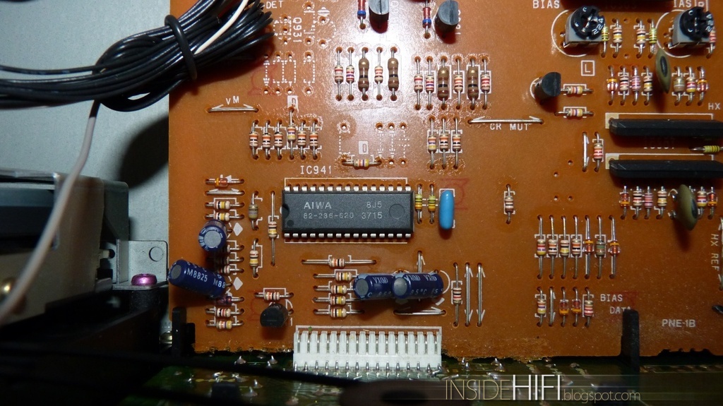 Inside Hi-Fi: Aiwa AD-F370