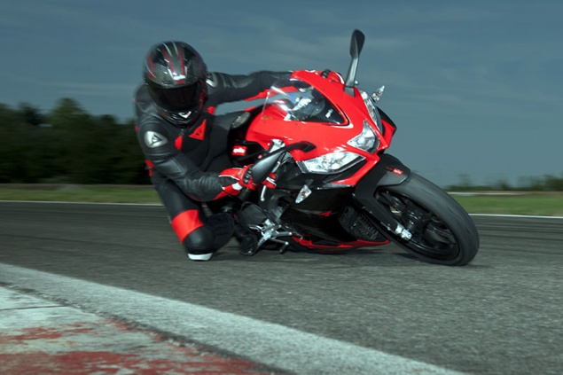 2011 Aprilia RS4 125 Review | New Motorcycle Review
