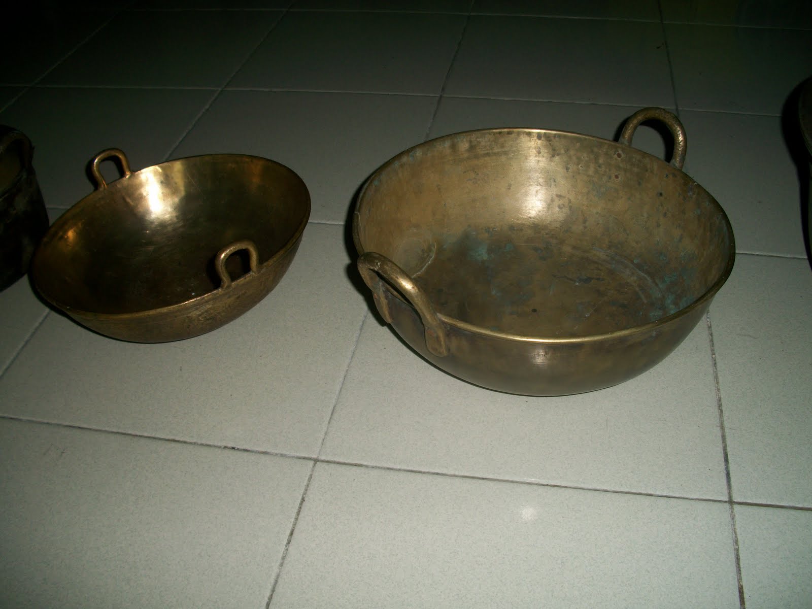 collectible items: Periuk belanga kuali Tembaga lama