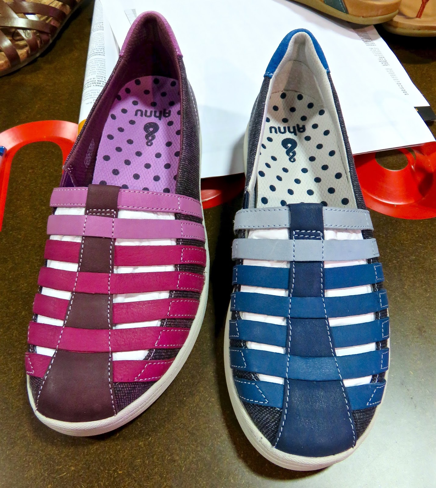 AHNU: SASSY SANDALS SPRING'16 Fashion/Comfort