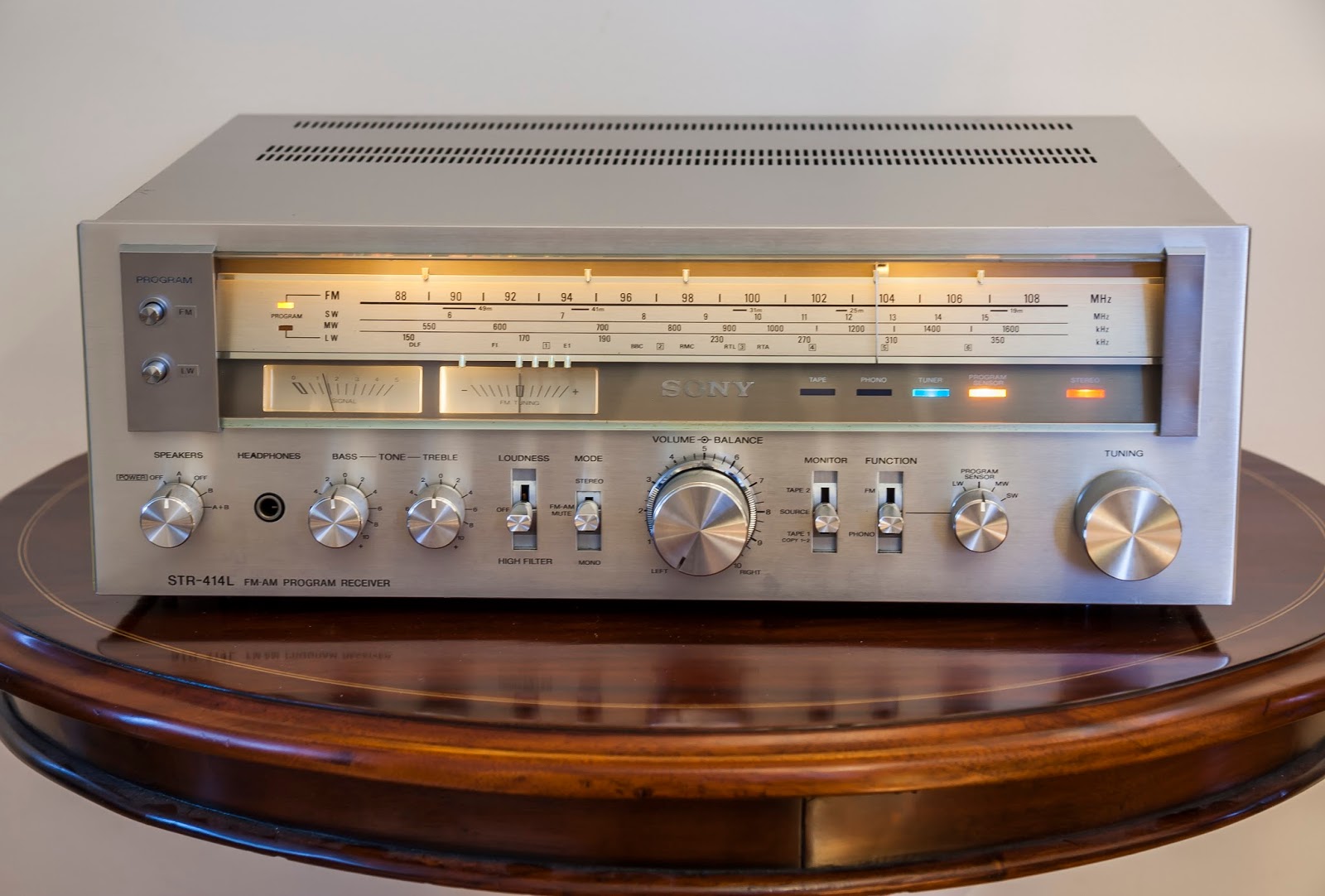 Golden Age Of Audio: Sony STR-414L AM/FM Program Receiver (1978-79)