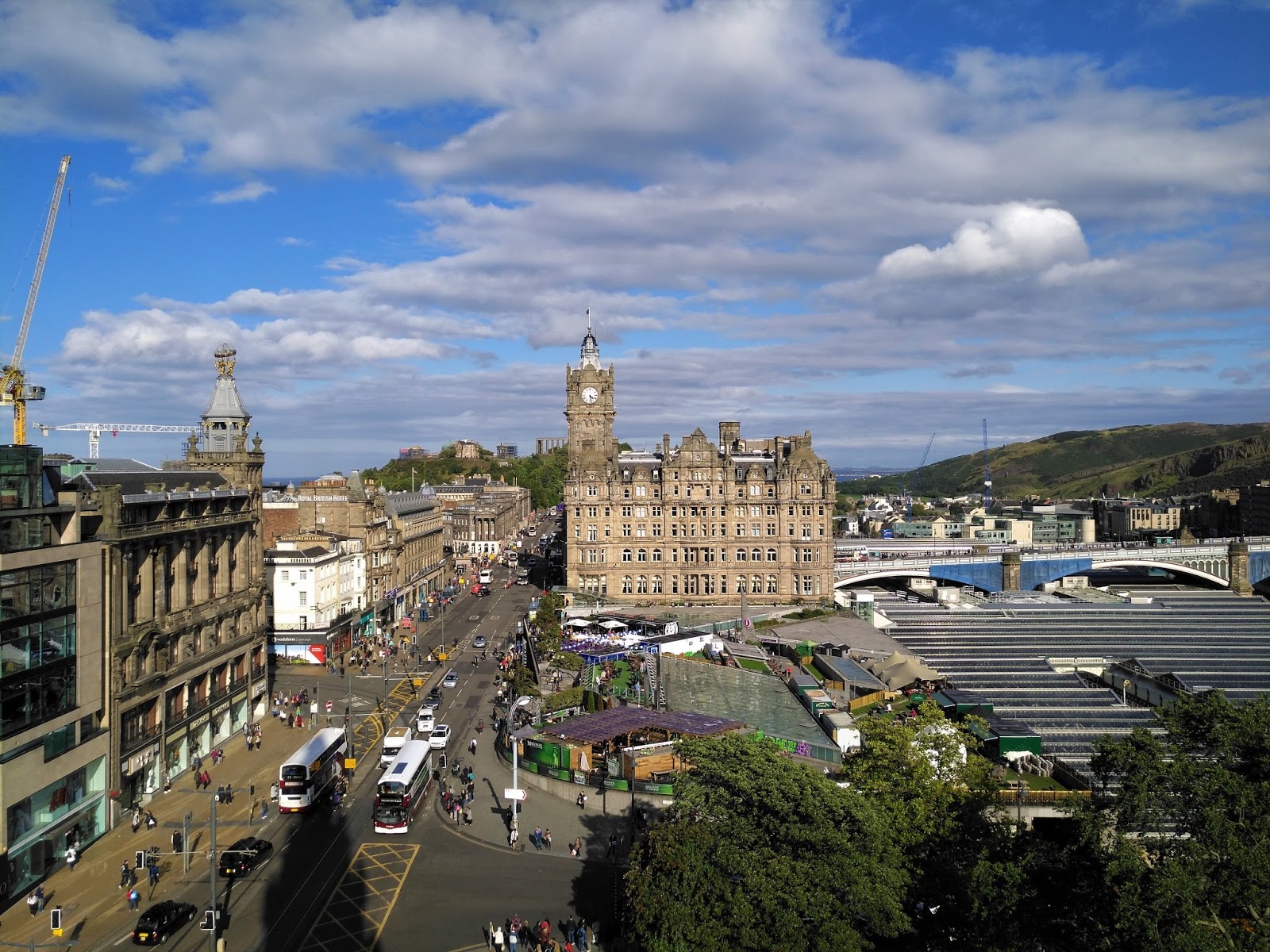 Edinburgh from up above - the best views of the city - Fiiaelina