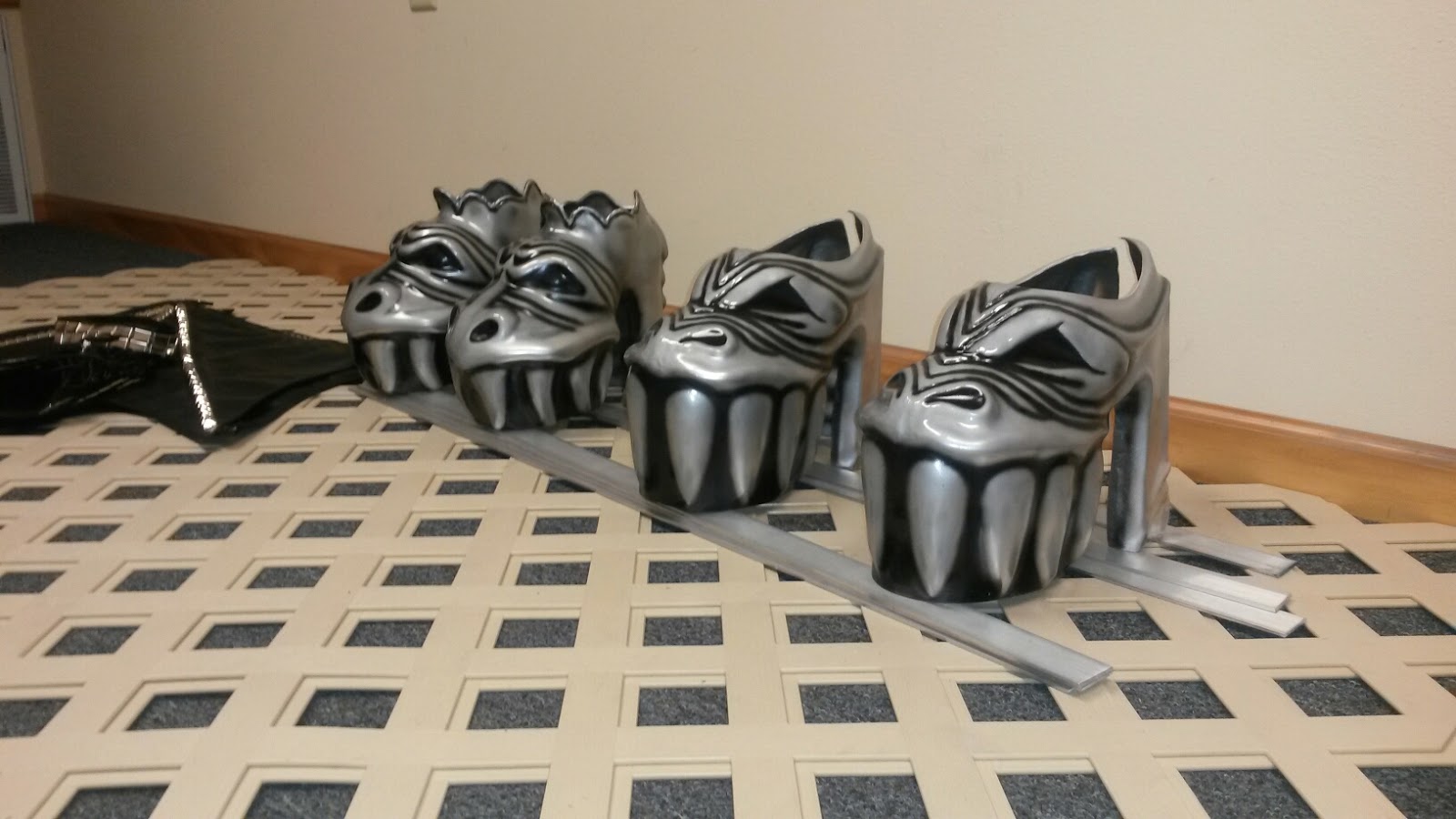 KISS COSTUMES & BOOTS: the only KISS BOOT SUPPLIER TO THE KISS ARMY ...