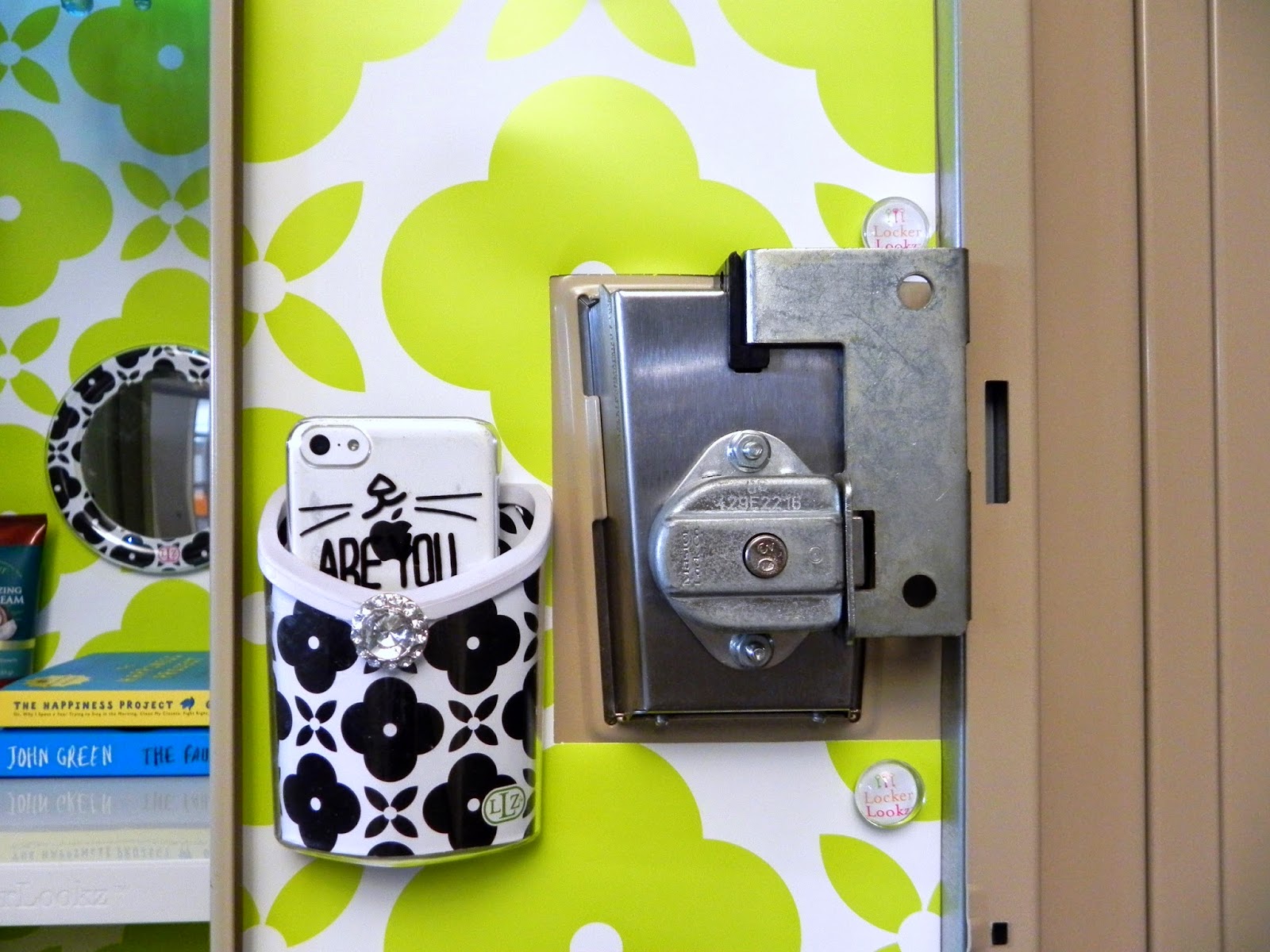 Smart n Snazzy: Decorate Your Locker with LLZ by Locker Lookz #LLZGirlz